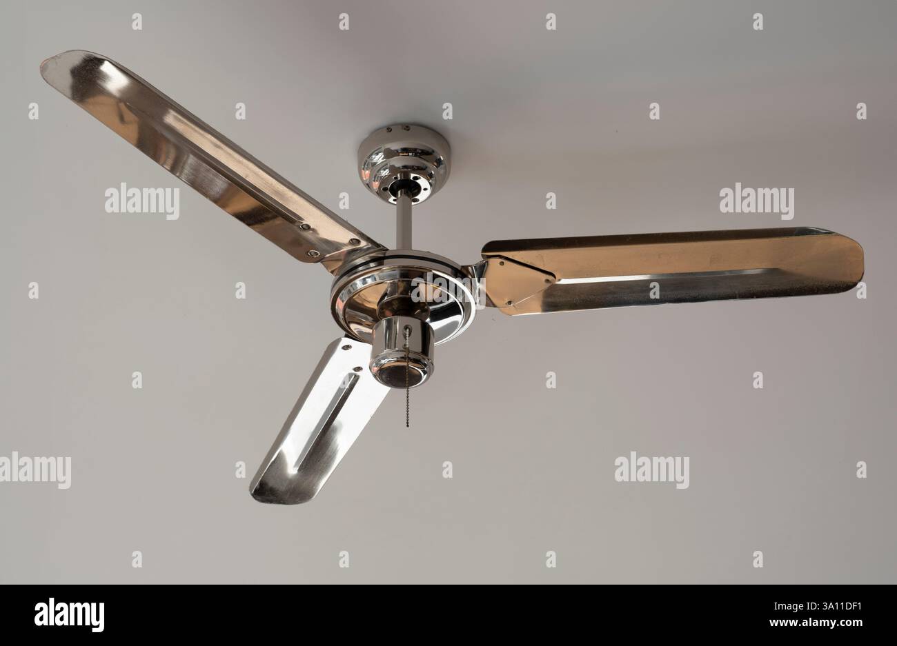 Shiny ceiling hi-res stock photography and images - Alamy