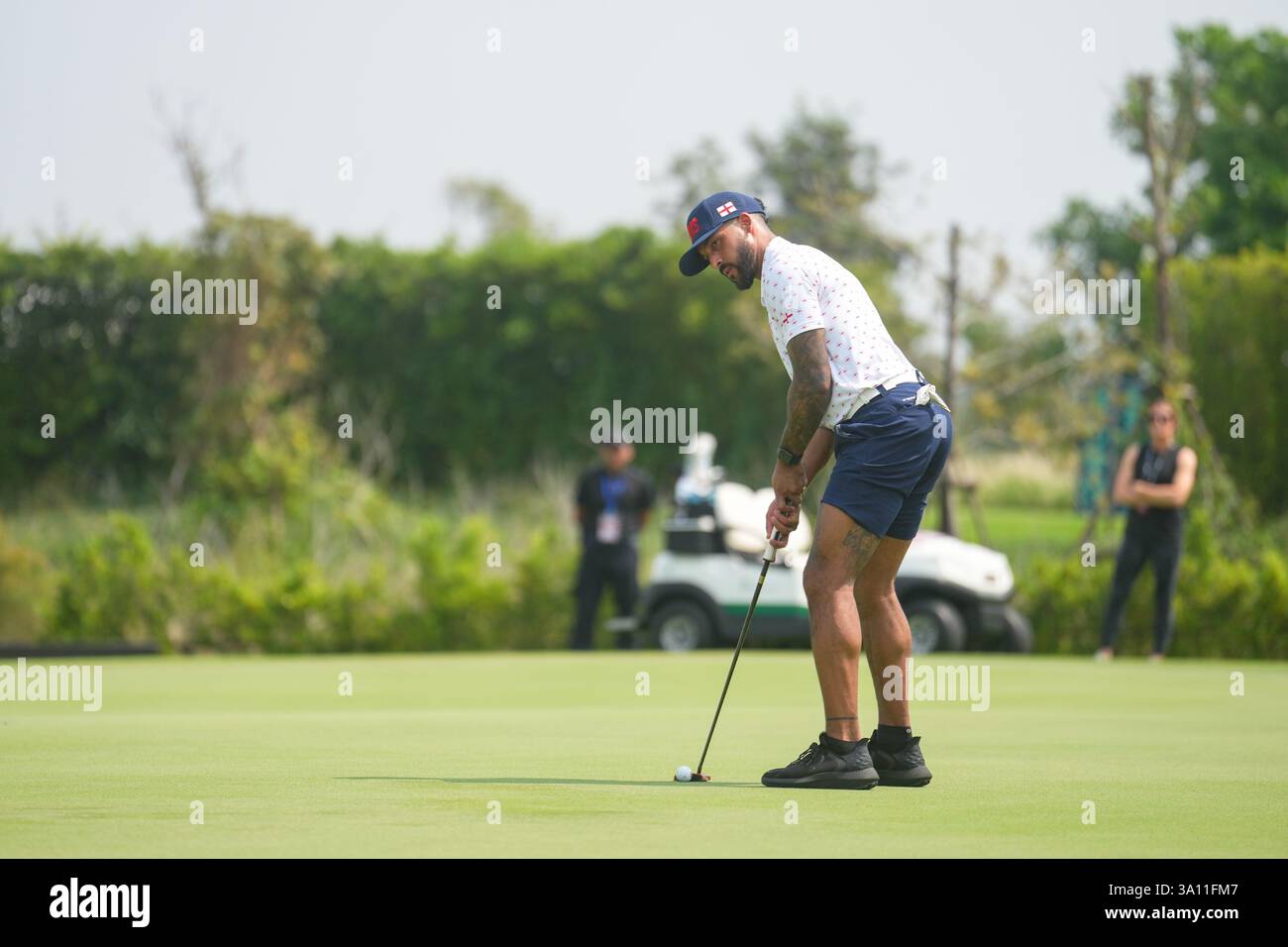 Bangkok, Thailand. 01st Mar, 2025. Theo Walcott plays a shot during the ...