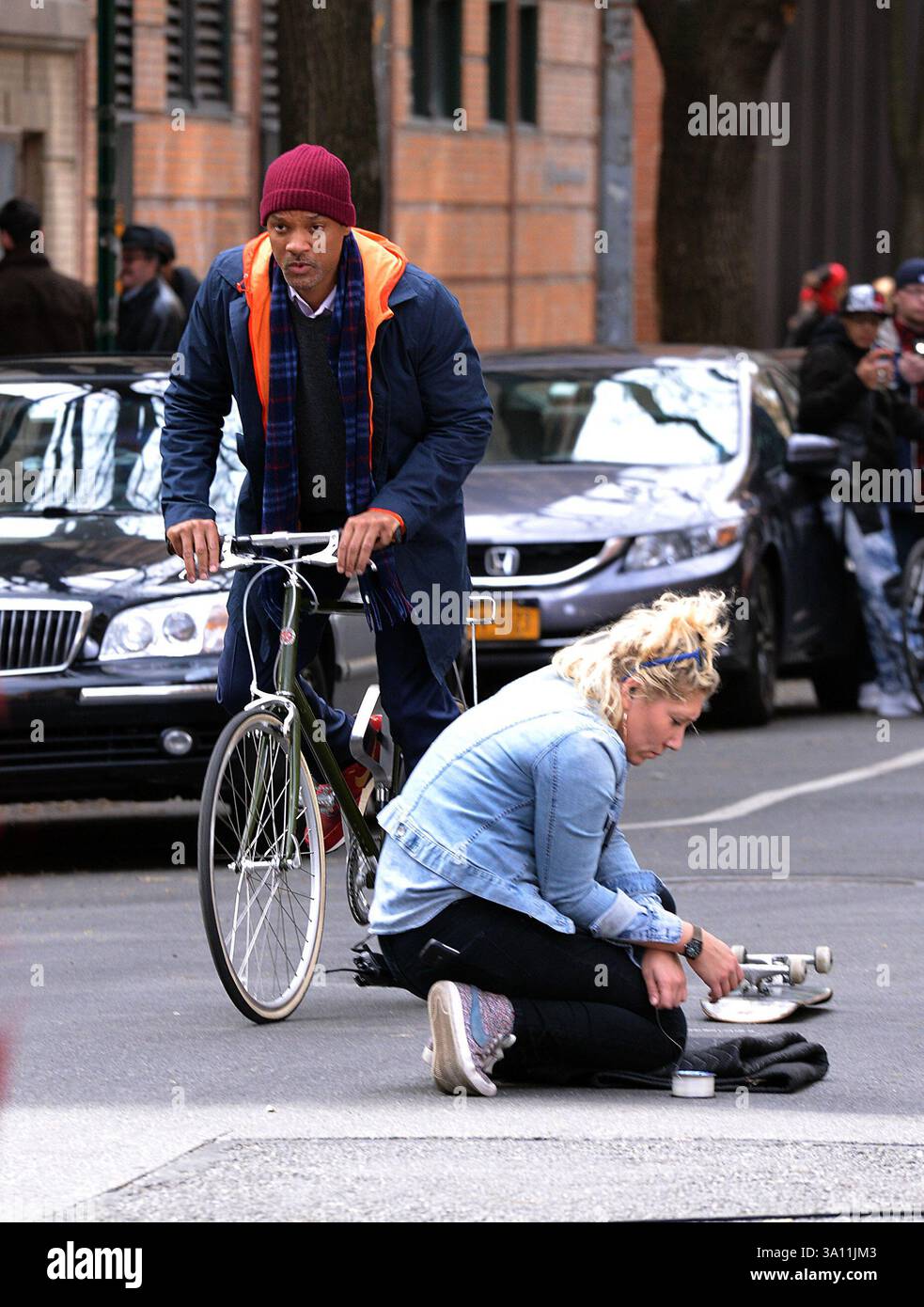 Jacob Latimore (R) and Will Smith filming the movie 'Collateral Beauty ...