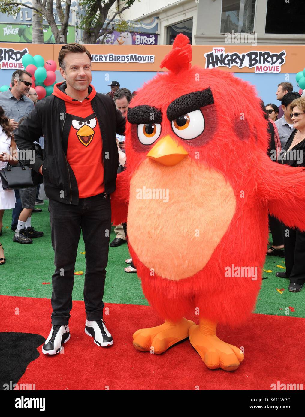 Jason Sudeikis arriving at the premiere of Sony Pictures' 'The Angry ...