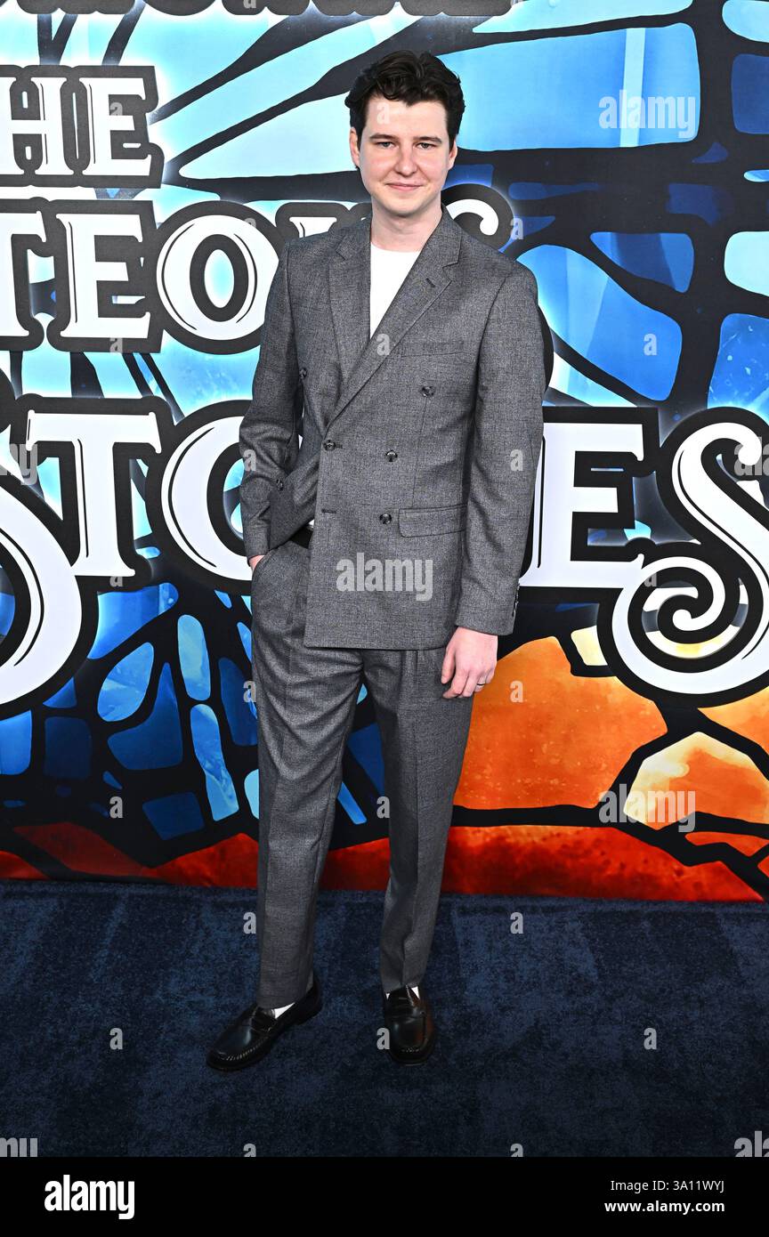 Nicholas Heffelfinger bei der Premiere der 4. und finalen Staffel der ...