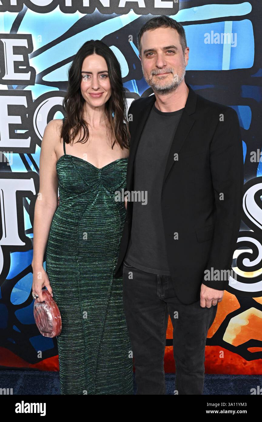 Elisha Carcieri und John Carcieri bei der Premiere der 4. und finalen Staffel der HBO Serie The ...