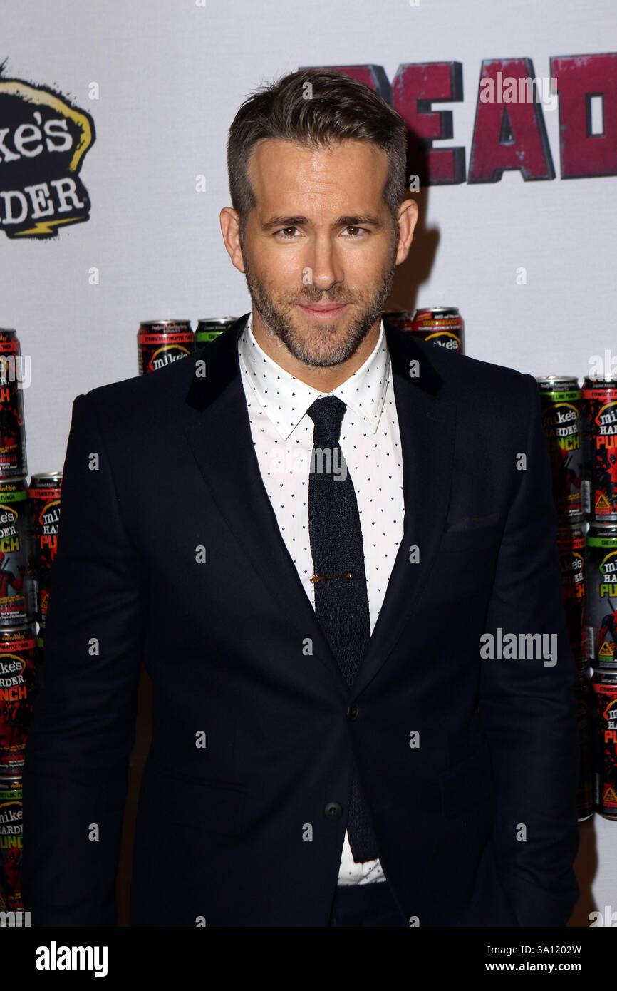 Actor Ryan Reynolds arriving at the 'Deadpool' fan screening at the AMC ...
