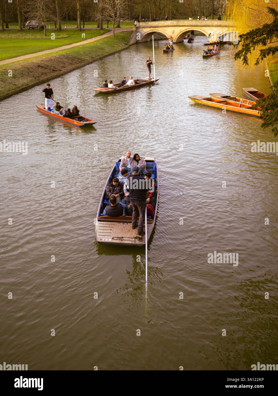 Winter Punting River Cam, Trinity Bridge, Trinity College, University ...