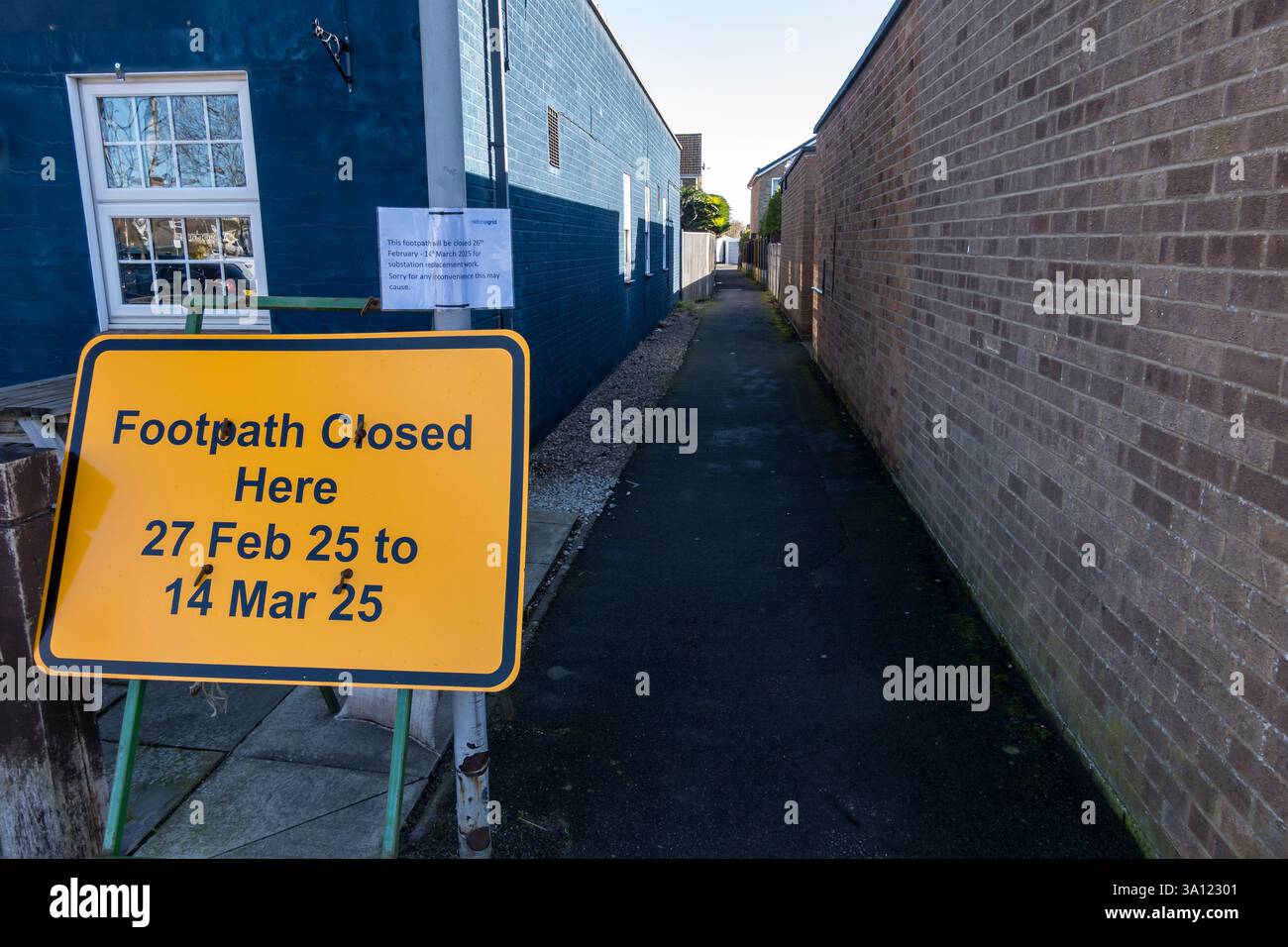 Electricity substation warning sign hi-res stock photography and images ...