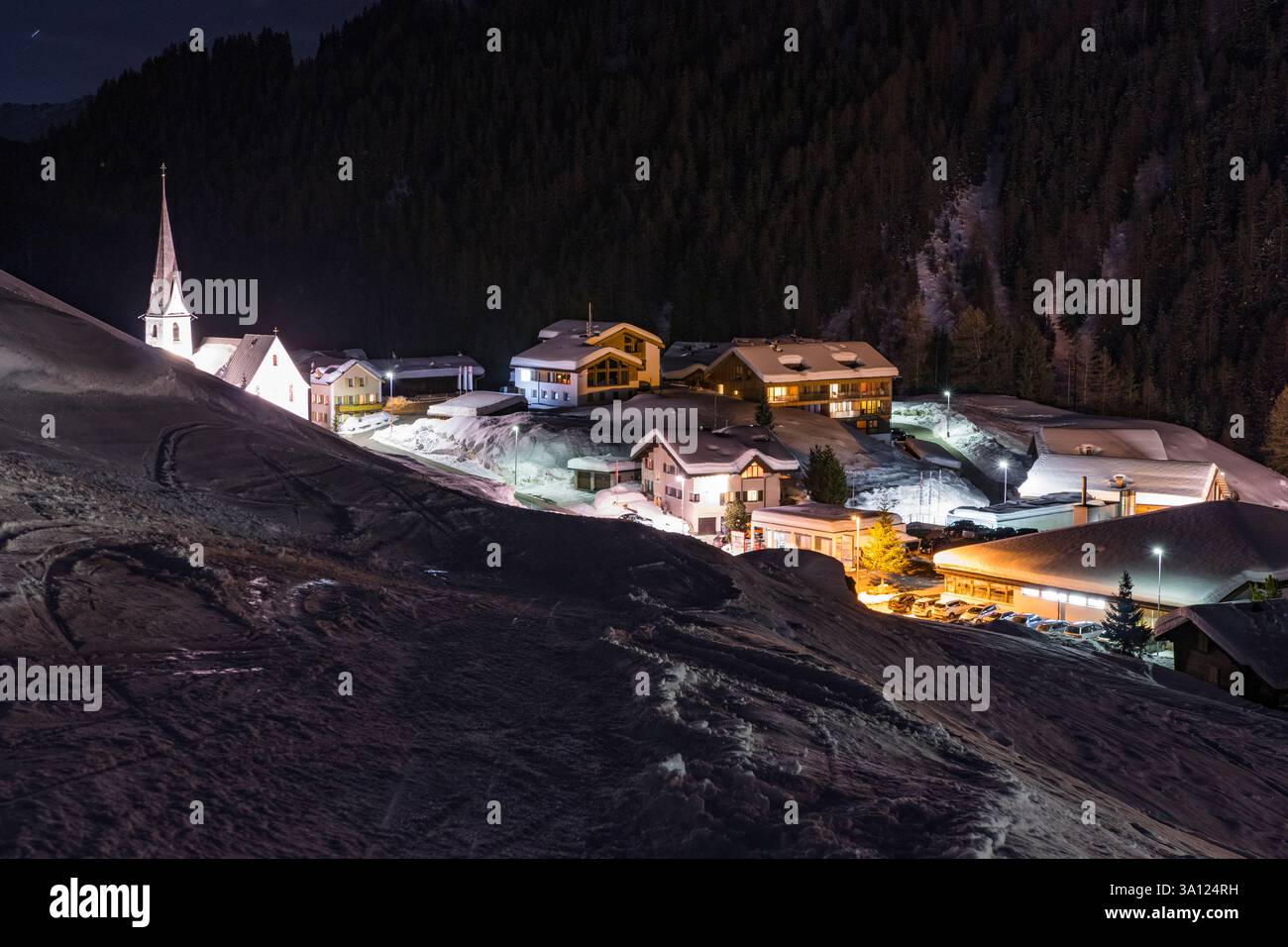Winter in Samnaun Village – Sunset and Nightfall in a Snowy Alpine ...