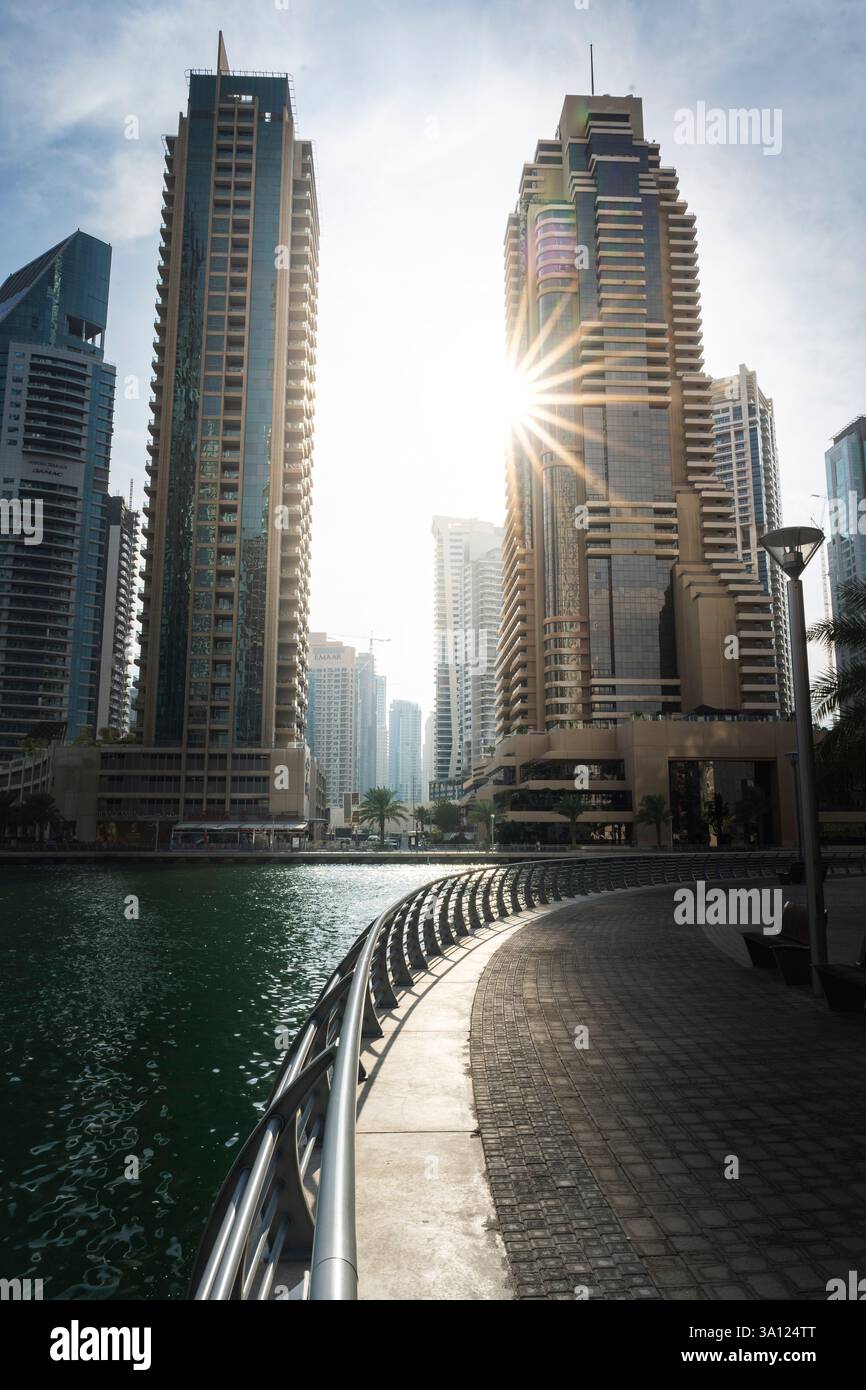 Dynamic urban cityscape modern hi-res stock photography and images - Alamy