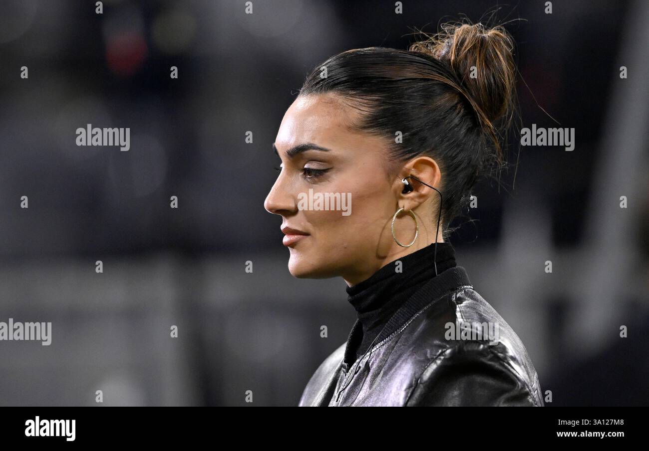 Muenchen, Deutschland. 05th Mar, 2025. Blu Moderatorin Valentina Maceri Portrait FC Bayern ...