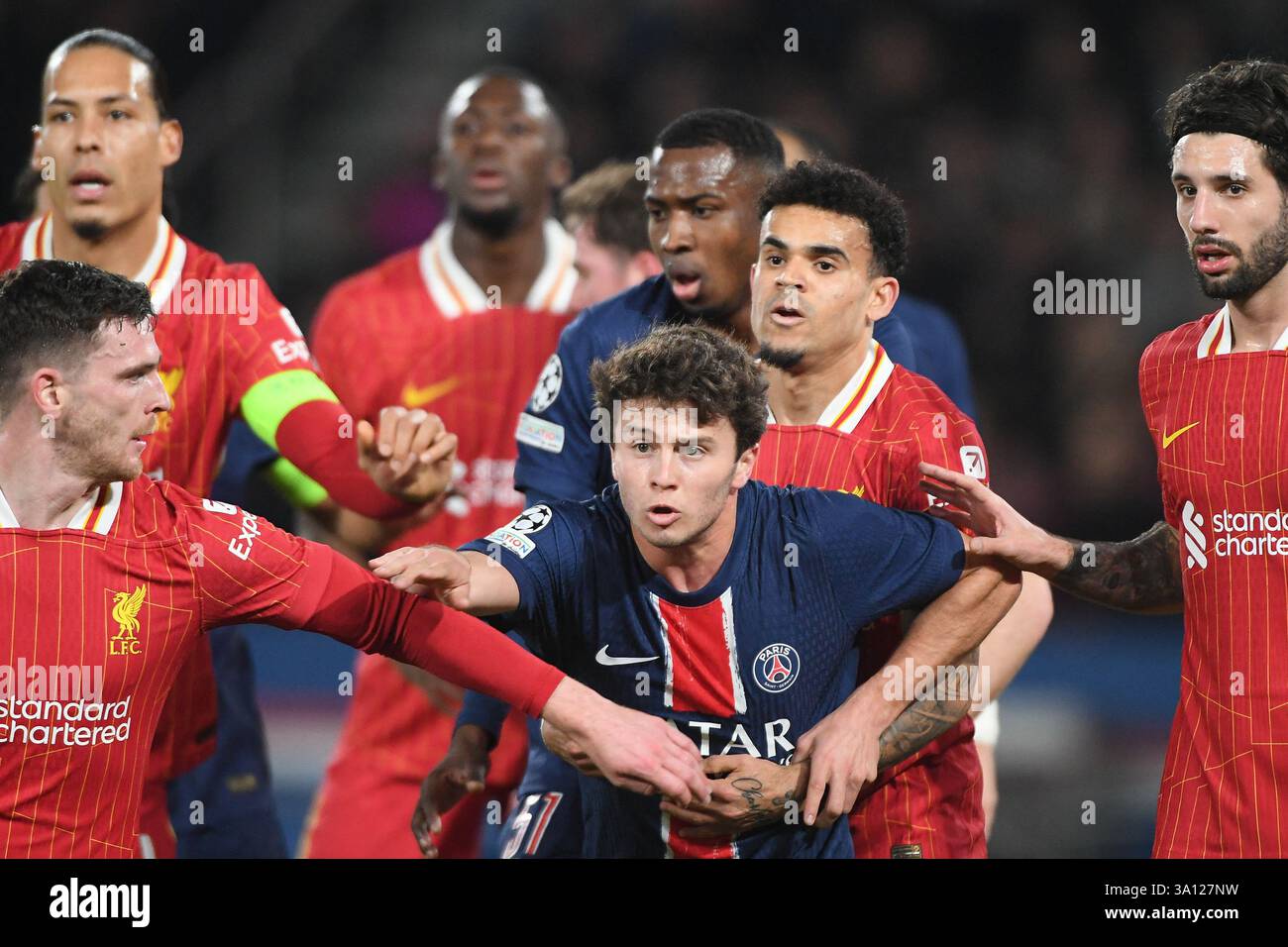 Liverpool vs psg 2025 hi-res stock photography and images - Alamy