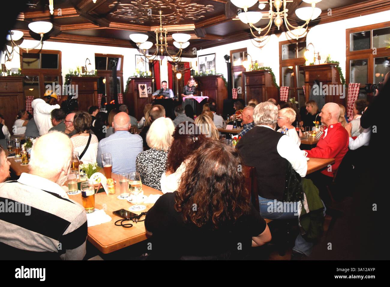Besucher Muenchen 05.03.2025 Augustiner am Platzl - Fastenpredigt ...