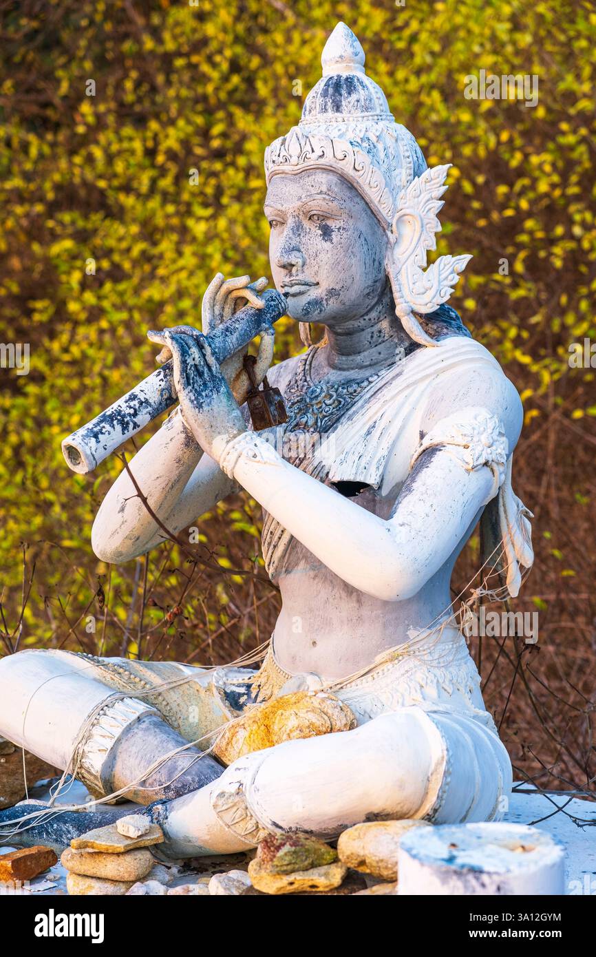 Thailand, Rayong province, Ko Samet island, Sai Kaew beach, statue of ...
