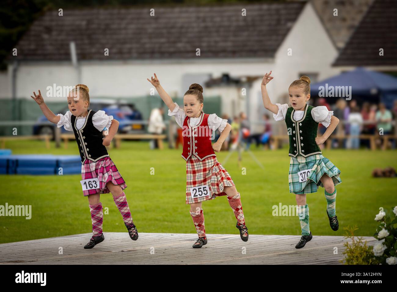 Girls kilt hi-res stock photography and images - Alamy