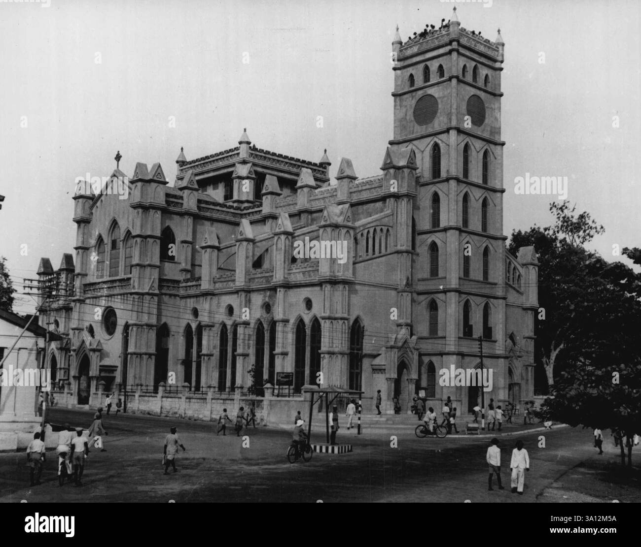 Lagos nigeria crowd Black and White Stock Photos & Images - Alamy