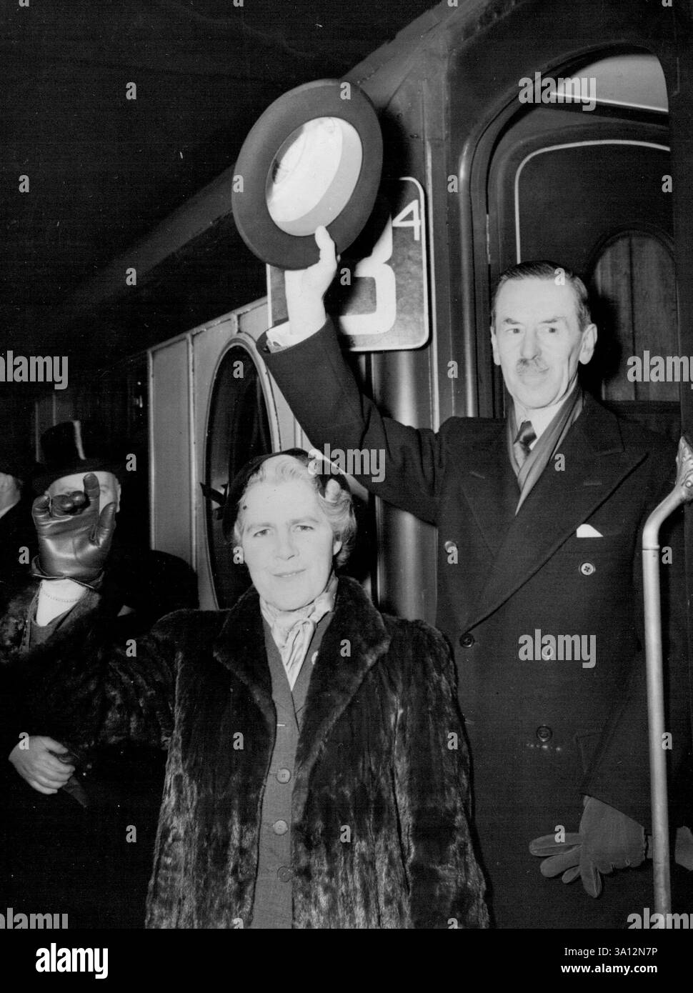 Lord Mayor Of London Off To Paris.The Lord Mayor of London, Sir Noel ...