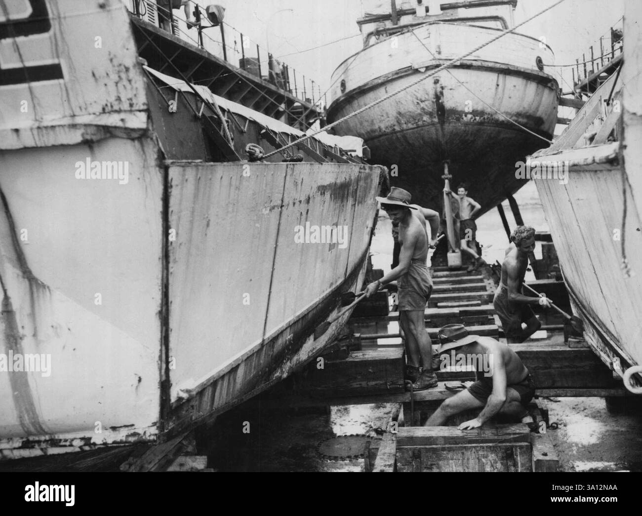 Manus Island - Rating ***** - L.C.P. & G.P.V. vessels. November 18 ...