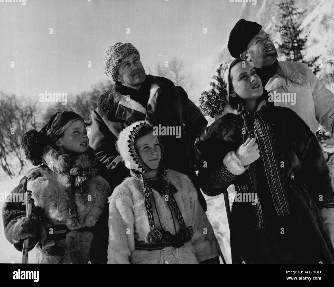 Avalanche! The pursuit-party watches the beginning of this awesome ...