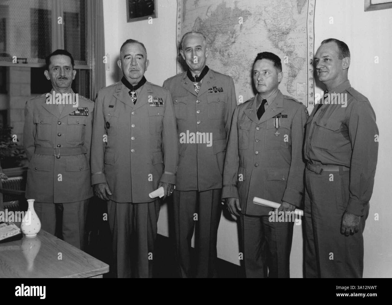 Distinguished service medal presented Black and White Stock Photos ...