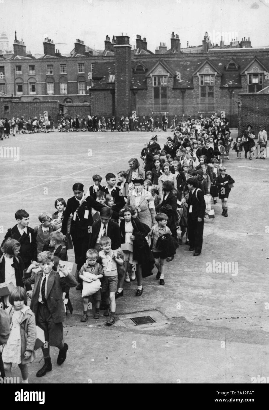 Rehearsal Of Evacuation Of School Children From Hugh Middleton School ...