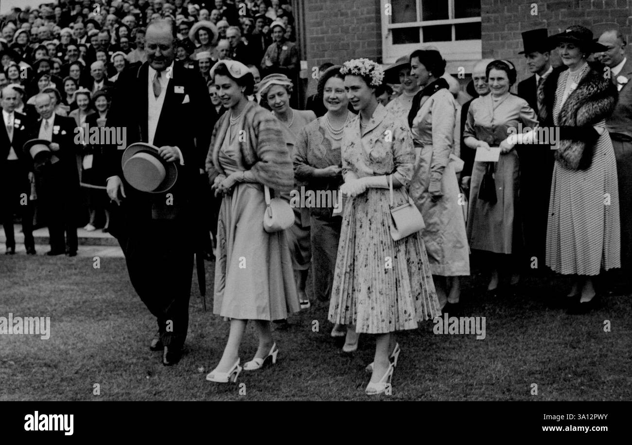 A Royal Group At Royal Ascot -- An informal Royal group in the ...