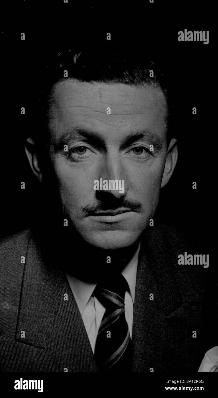 Squadron Leader C.W. Brackenridge, C.O. Sydney University Squadron, to ...