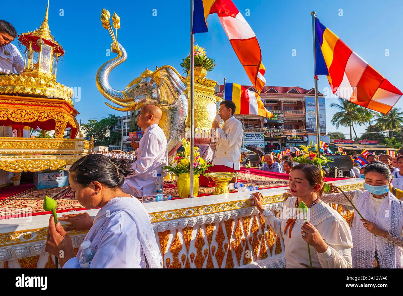 Cambodia, Siem Reap, Meak Bochea Day, tribute to the final sermon given ...