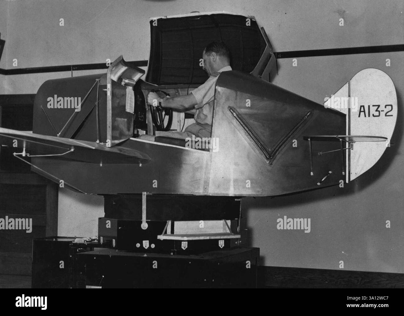 Link trainer hi-res stock photography and images - Alamy