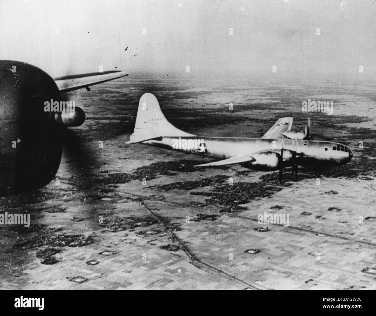 U.S. Superfortress Speeds Toward Target in JapanAn American B-29 ...