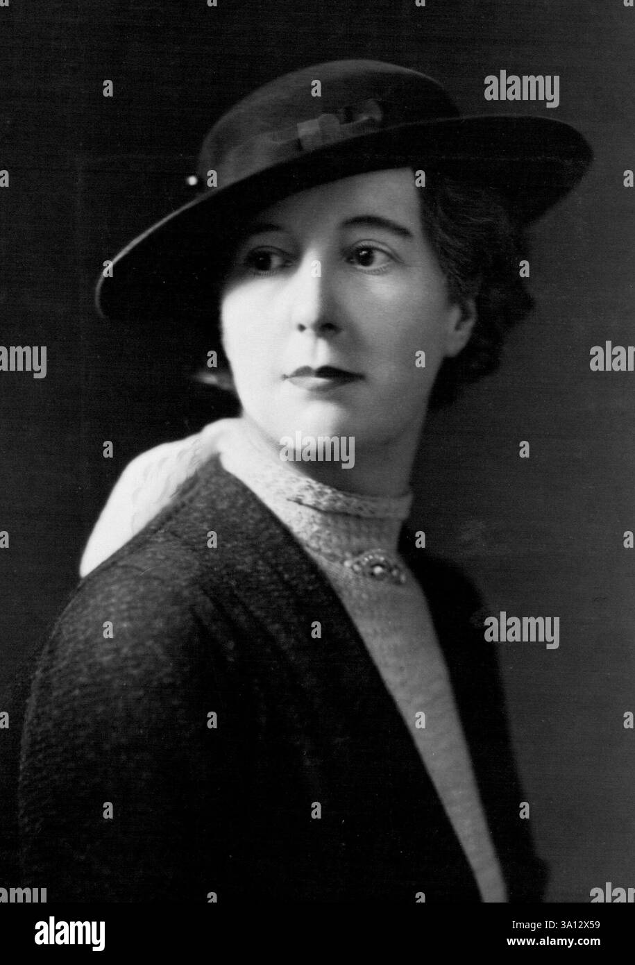 Her Majesty Queen Elizabeth's Cousin By marriage - Mrs. Geoffrey Bowes ...