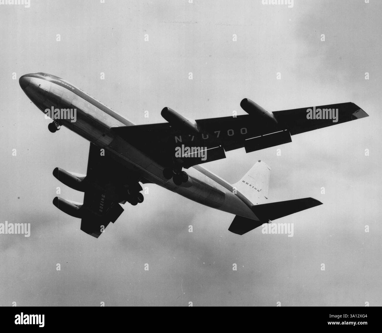 Boeing strato liners hi-res stock photography and images - Alamy