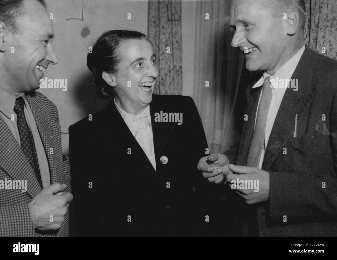 Flight to moon: ***** is nearGerman woman V2 Scientist says so cost ...