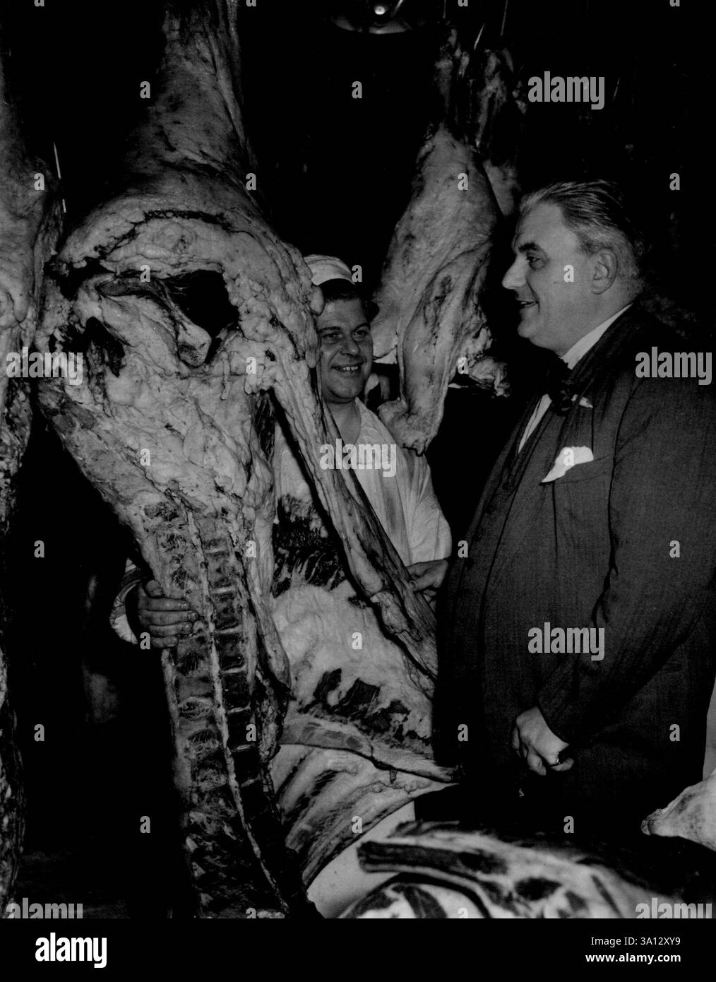 M.P. Visits SmithfieldSir Robert Boothby, Member of Parliament for ...
