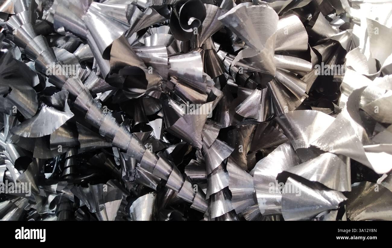 Pile aluminum cnc milling waste hi-res stock photography and images - Alamy