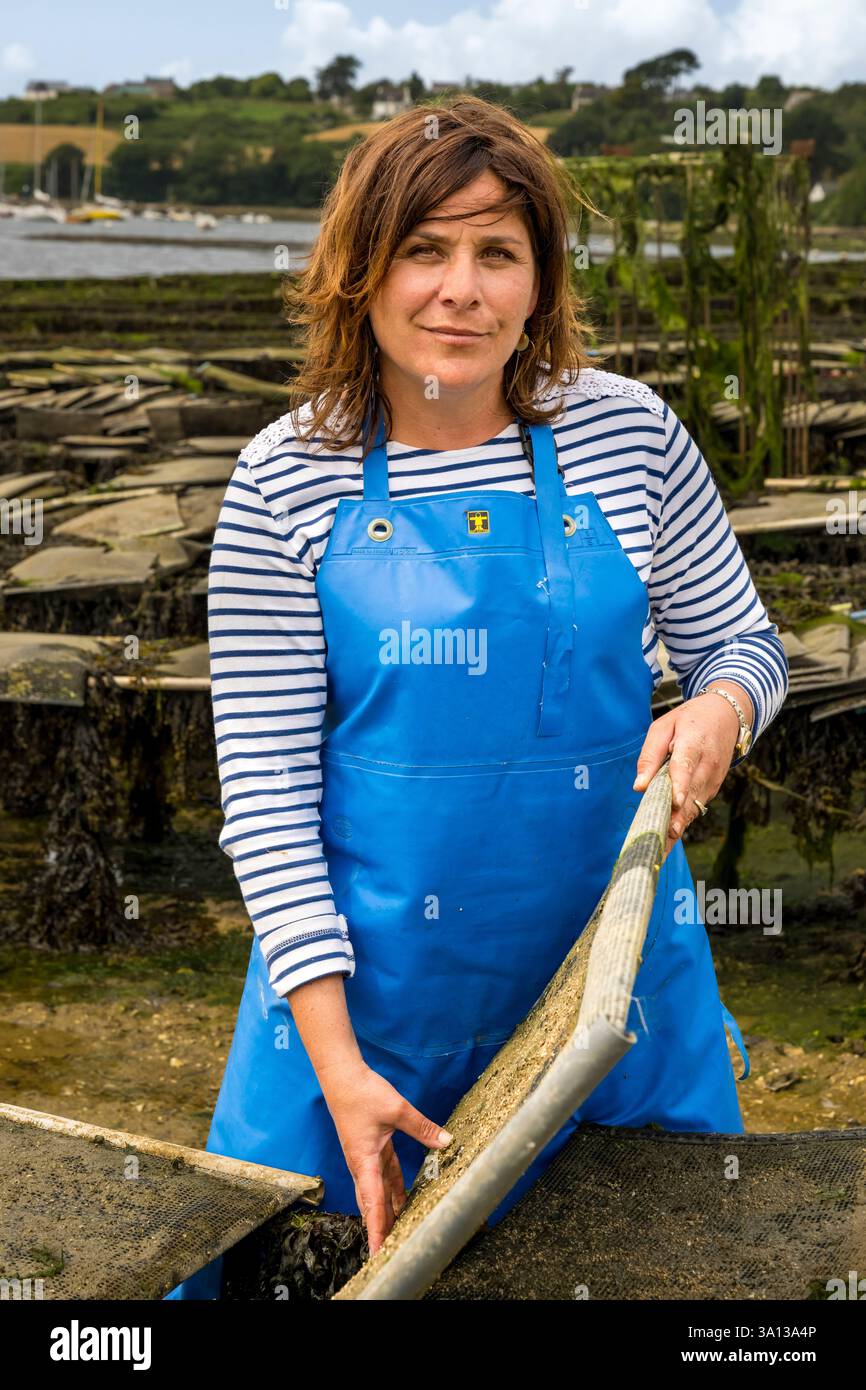 Caroline spat hi-res stock photography and images - Alamy