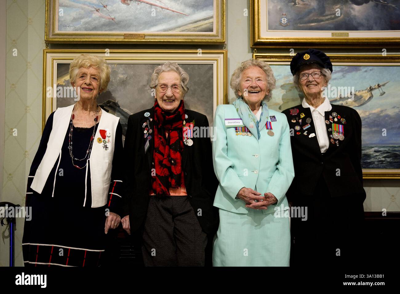(left to right) WWII veterans Ruth Bourne, Marie Scott, Dorothea Barron ...