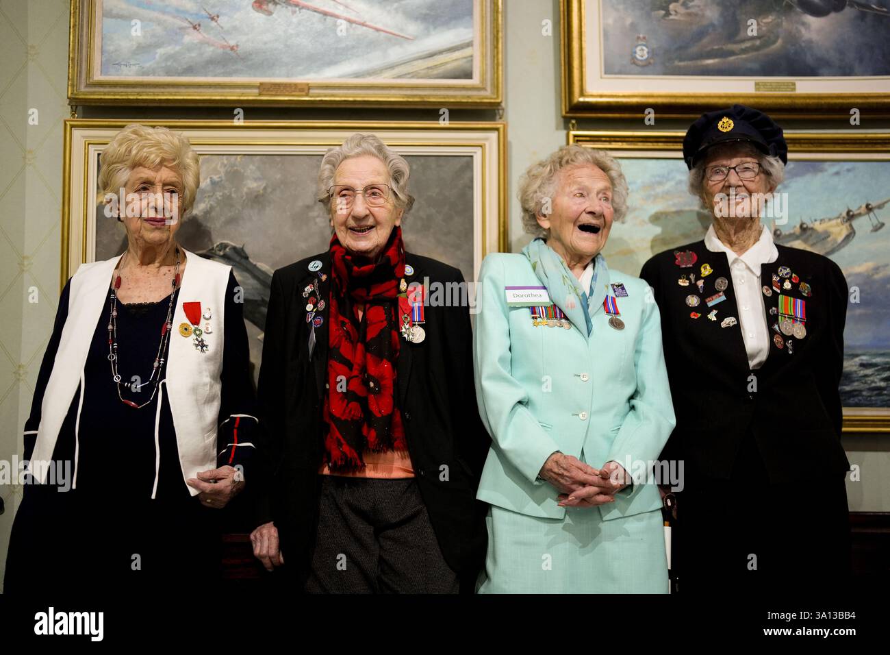 (left to right) WWII veterans Ruth Bourne, Marie Scott, Dorothea Barron ...