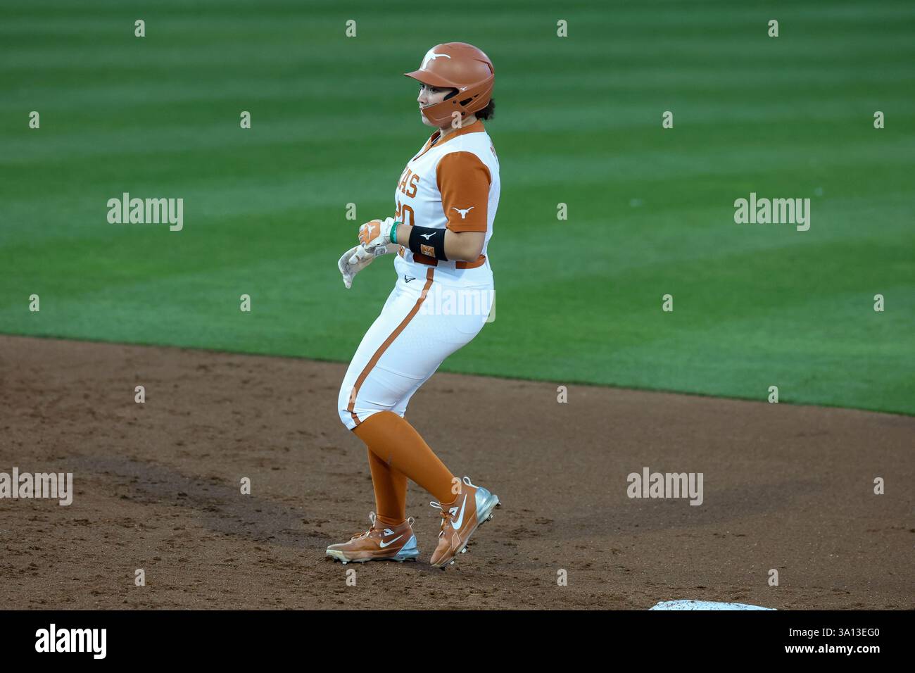 AUSTIN, TX - MARCH 05: Texas utility Katie Stewart (20) takes second ...