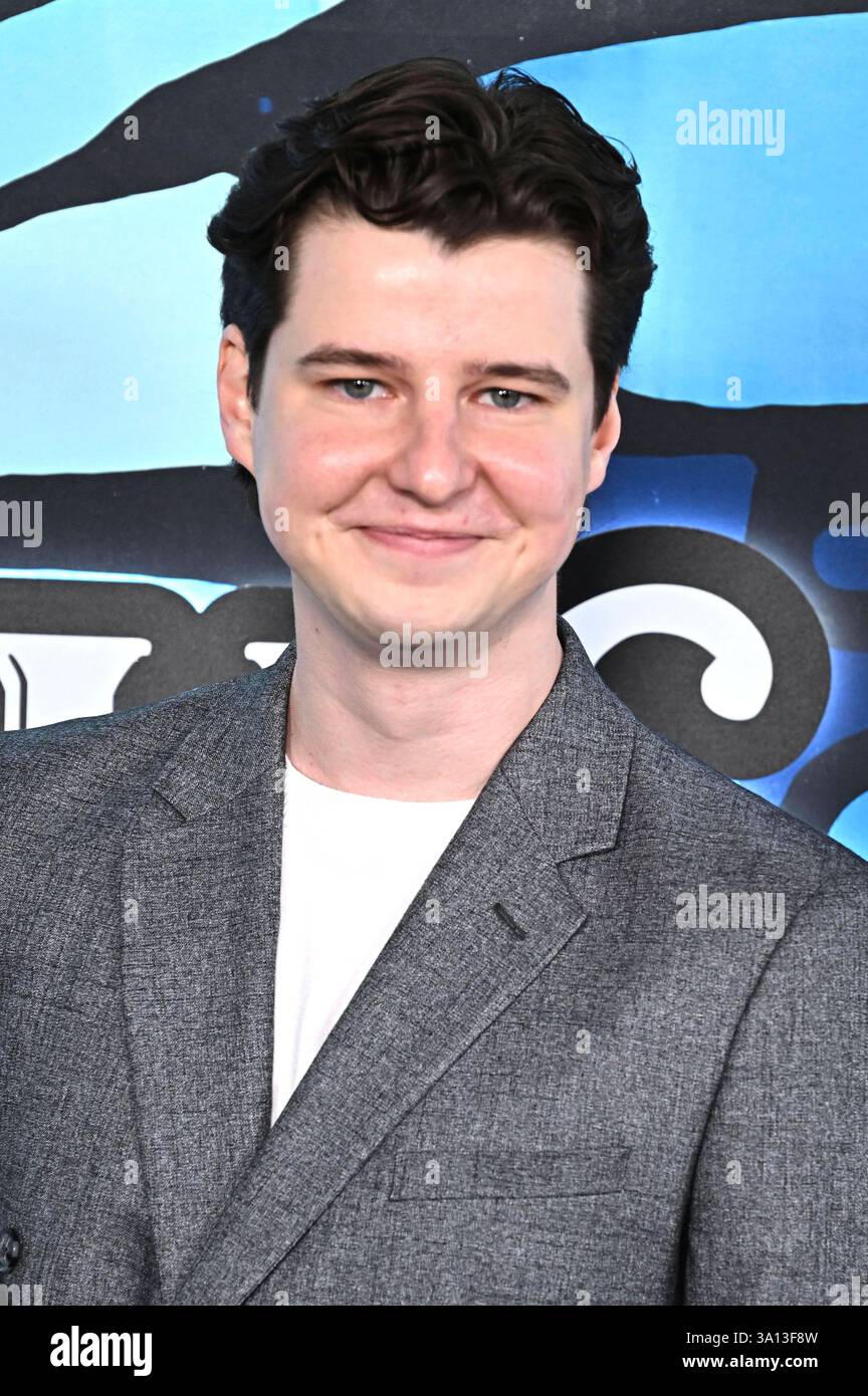 Nicholas Heffelfinger bei der Premiere der 4. und finalen Staffel der ...