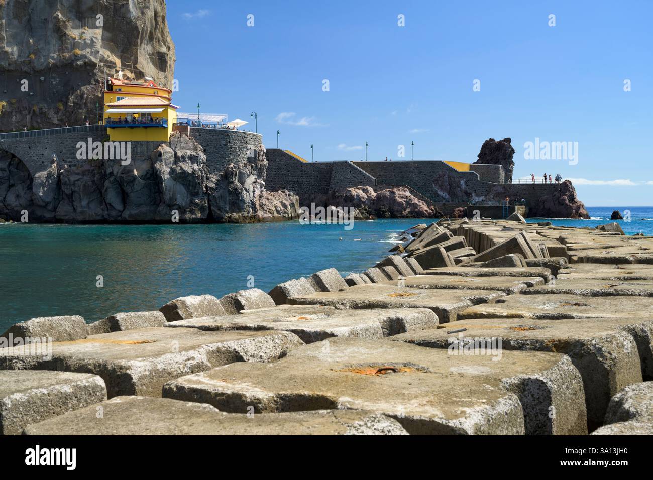 Ponta do Sol Pier and restaurant Sol Poente in Ponta do Sol, Madeira ...