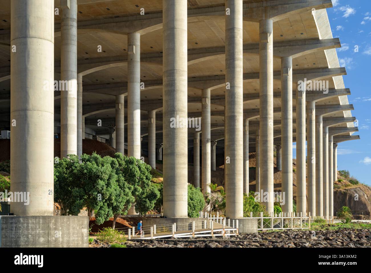 The concrete structure of the runway extension at Funchal Airport ...