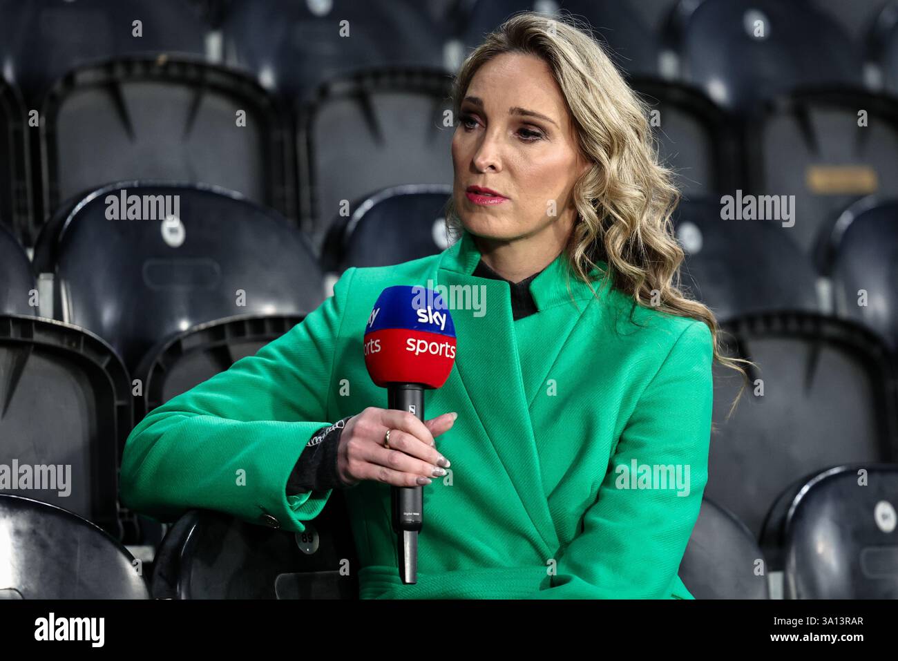 Jenna Brooks of Sky Sports during the Betfred Super League Round 4 ...