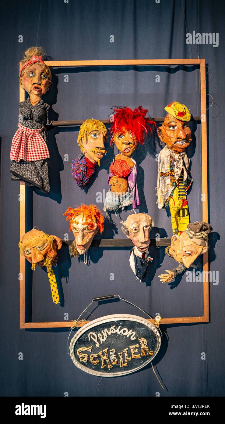 Berlin Neukölln Puppentheater Museum Berlin Neukölln, Karl-Marx-Straße ...