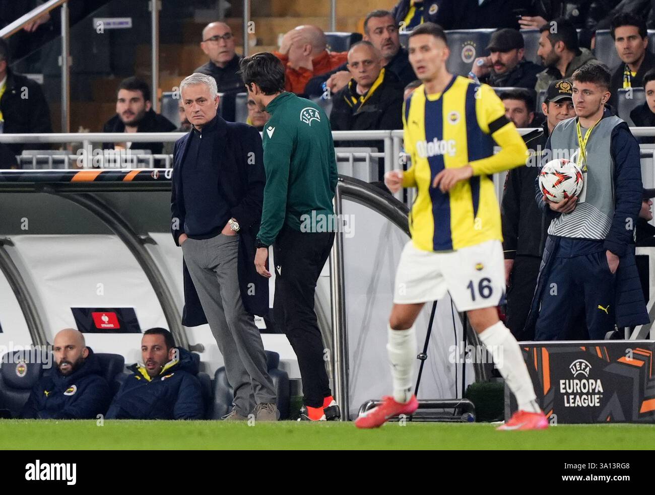 Fenerbahce manager Jose Mourinho during the UEFA Europa League Round of ...
