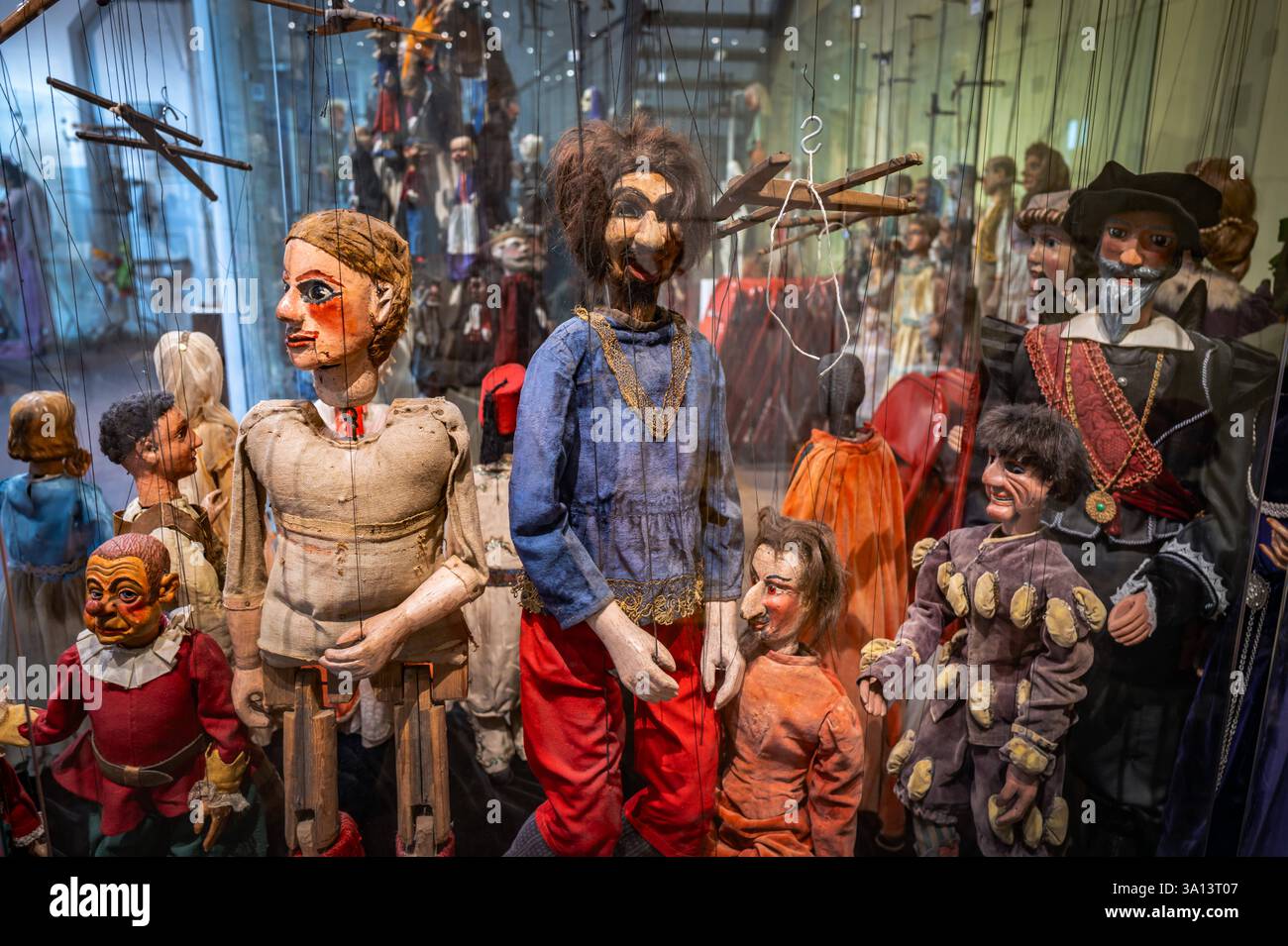 Berlin Neukölln Puppentheater Museum Berlin Neukölln, Karl-Marx-Straße ...