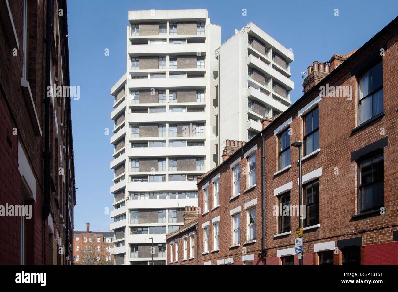Keeling House designed by Denis Lasdun and completed in 1957 beyond ...
