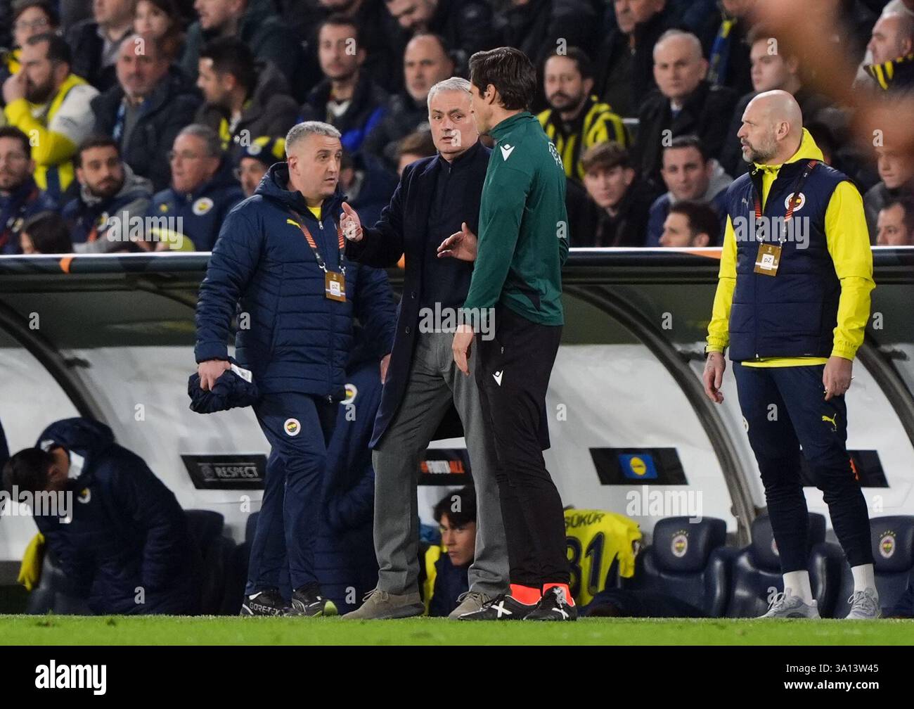 Fenerbahce manager Jose Mourinho during the UEFA Europa League Round of ...