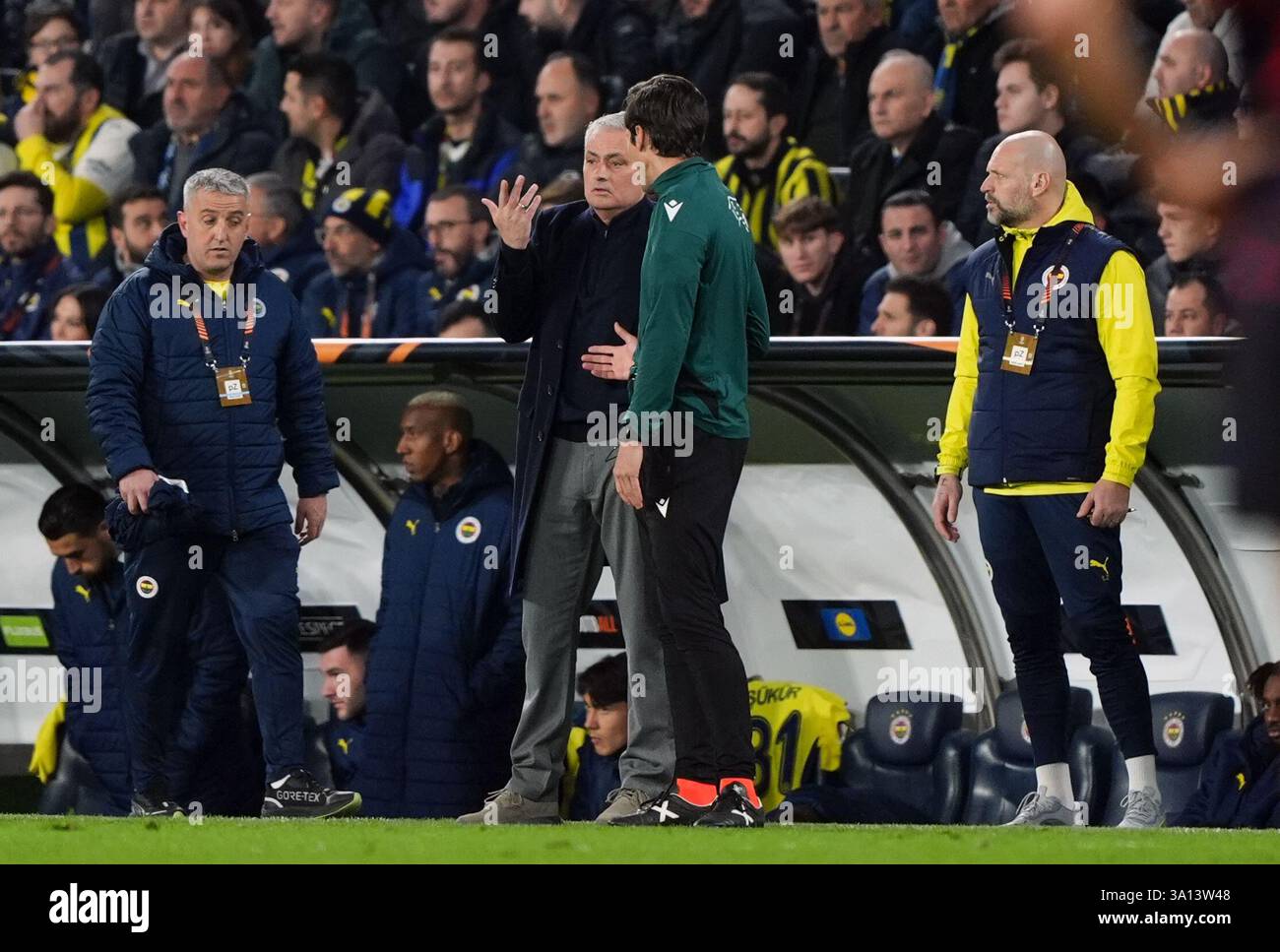 Fenerbahce manager Jose Mourinho during the UEFA Europa League Round of ...