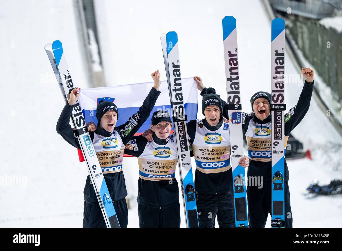Trondheim, Norwegen. 06th Mar, 2025. KOS Lovro (Slowenien), PREVC Domen ...