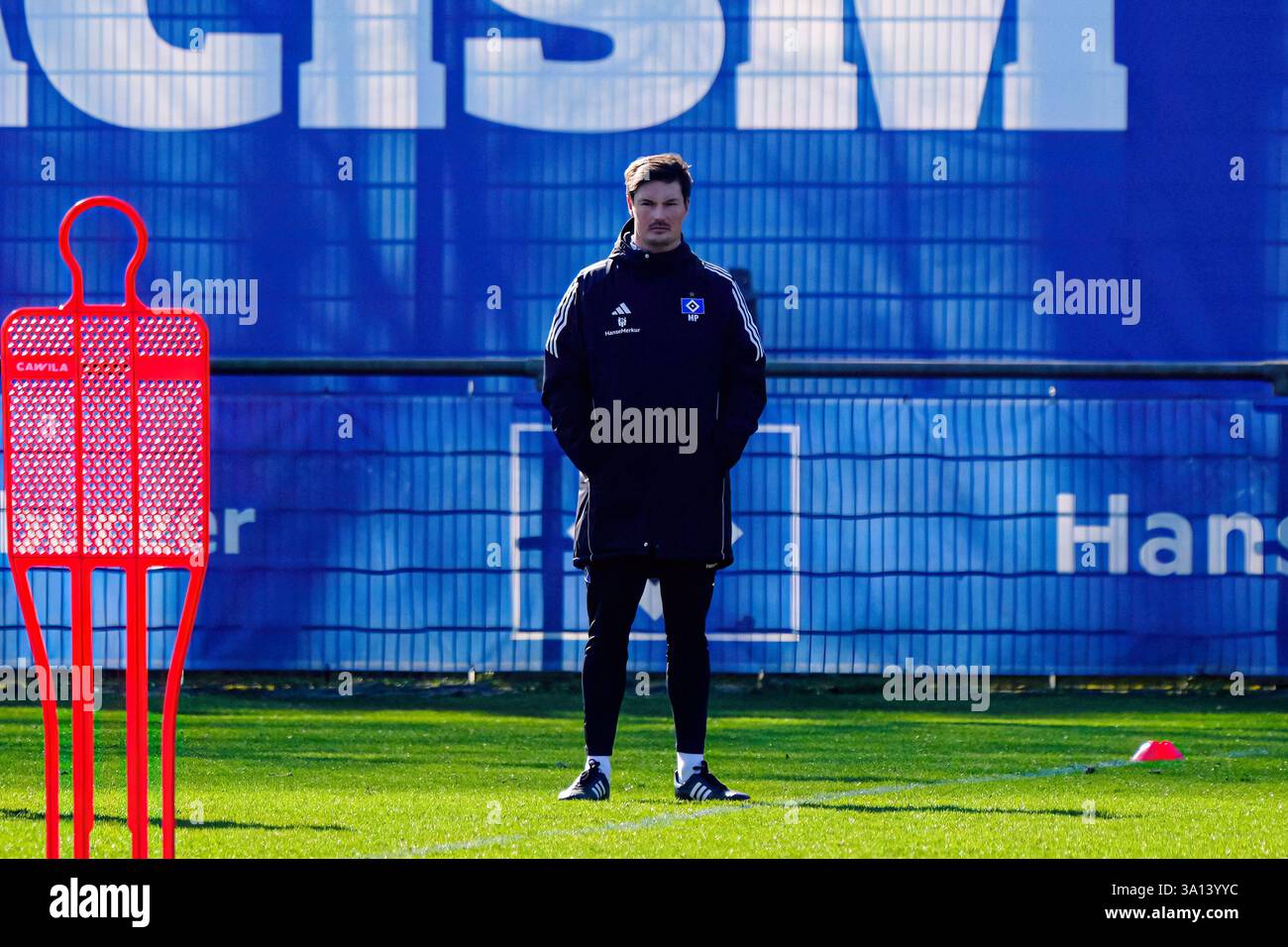 Hamburg, Deutschland. 06th Mar, 2025. Merlin Polzin (Hamburger SV ...