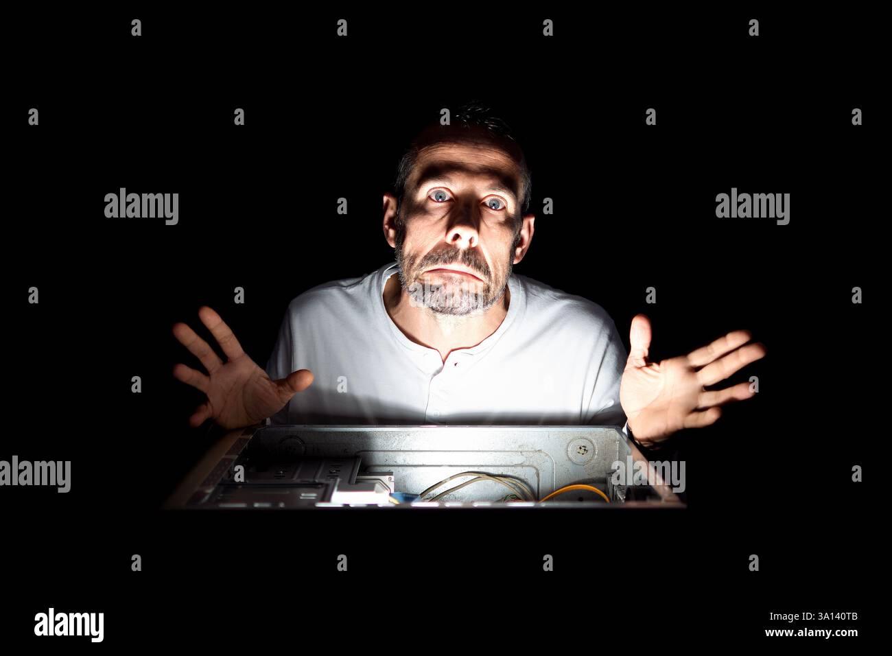 Man computer confused in hi-res stock photography and images - Alamy