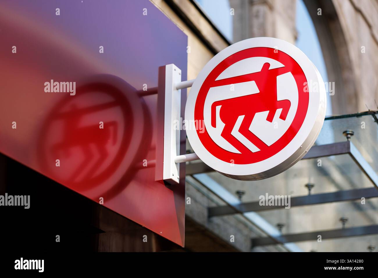 Nuremberg, Germany. 06th Mar, 2025. The logo of the drugstore chain ...